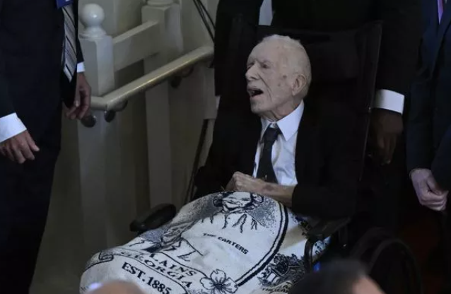 Former President Jimmy Carter arrives in wheelchair at late wife ...